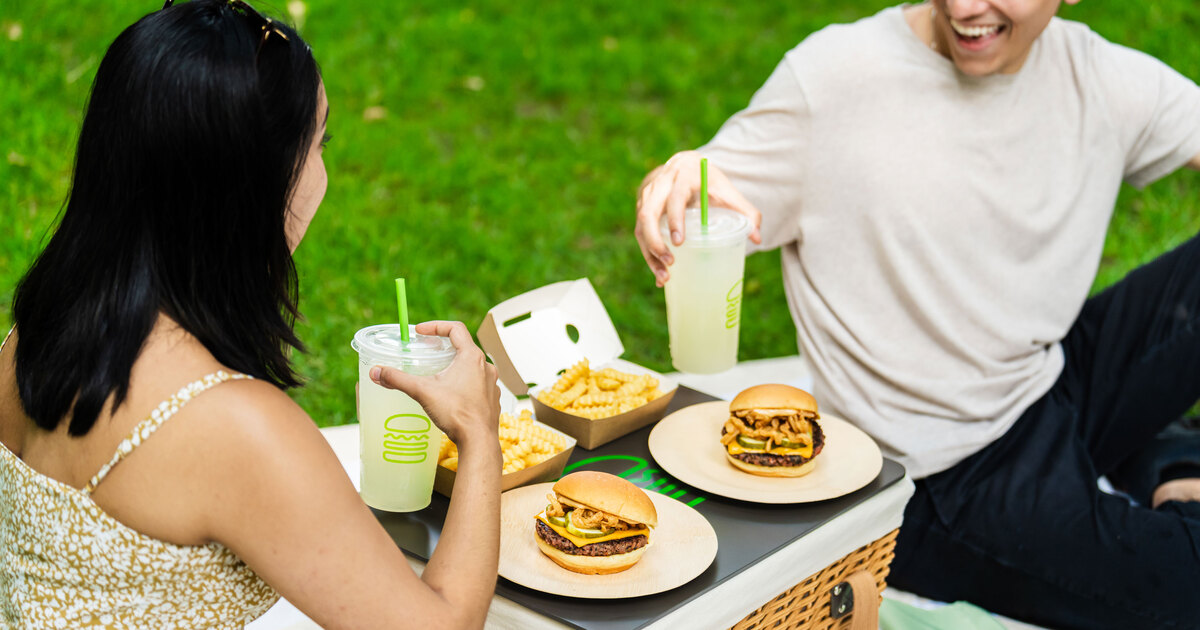 What’s Vegan at Shake Shack? Here’s What to Order | VegNews
