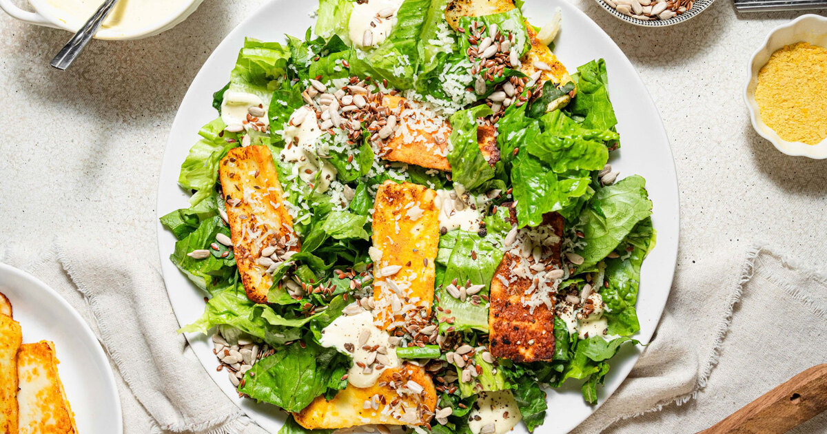 ‘Freakier Friday’ Star Jamie Lee Curtis Says She’s the “Best” at Caesar ...