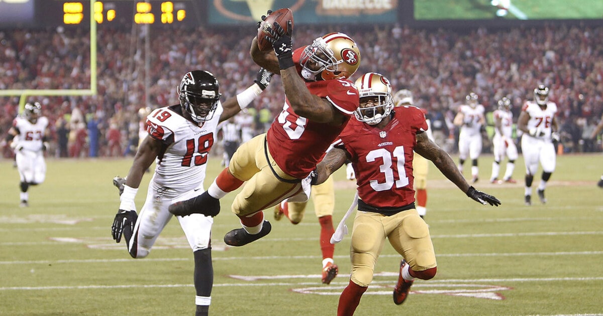 Why More Star NFL Players Are Embracing Protein From Plants | VegNews