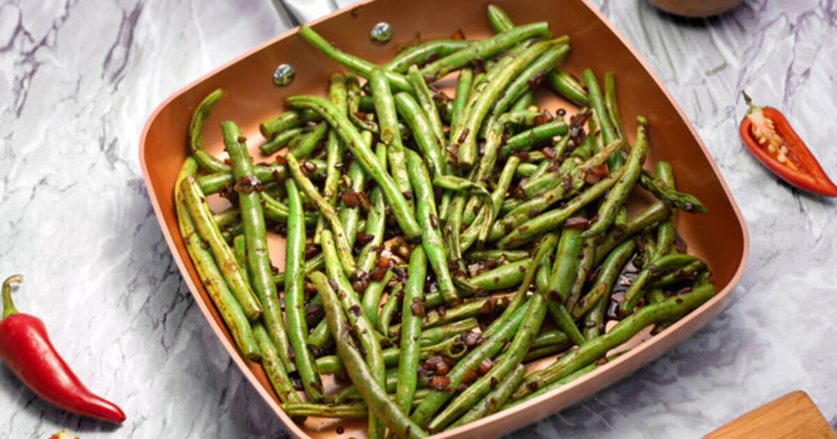 Szechwan Ginger Sautéed String Beans | VegNews